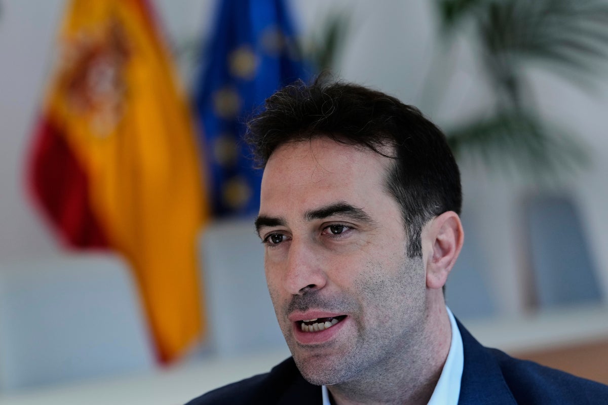Spain's economy minister says 'overtourism' challenges need to be addressed