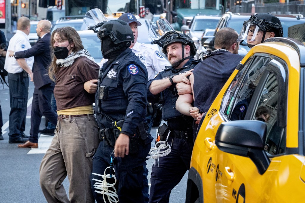 At least 65 arrested during chaotic NYC anti-ICE protest as thousands ...
