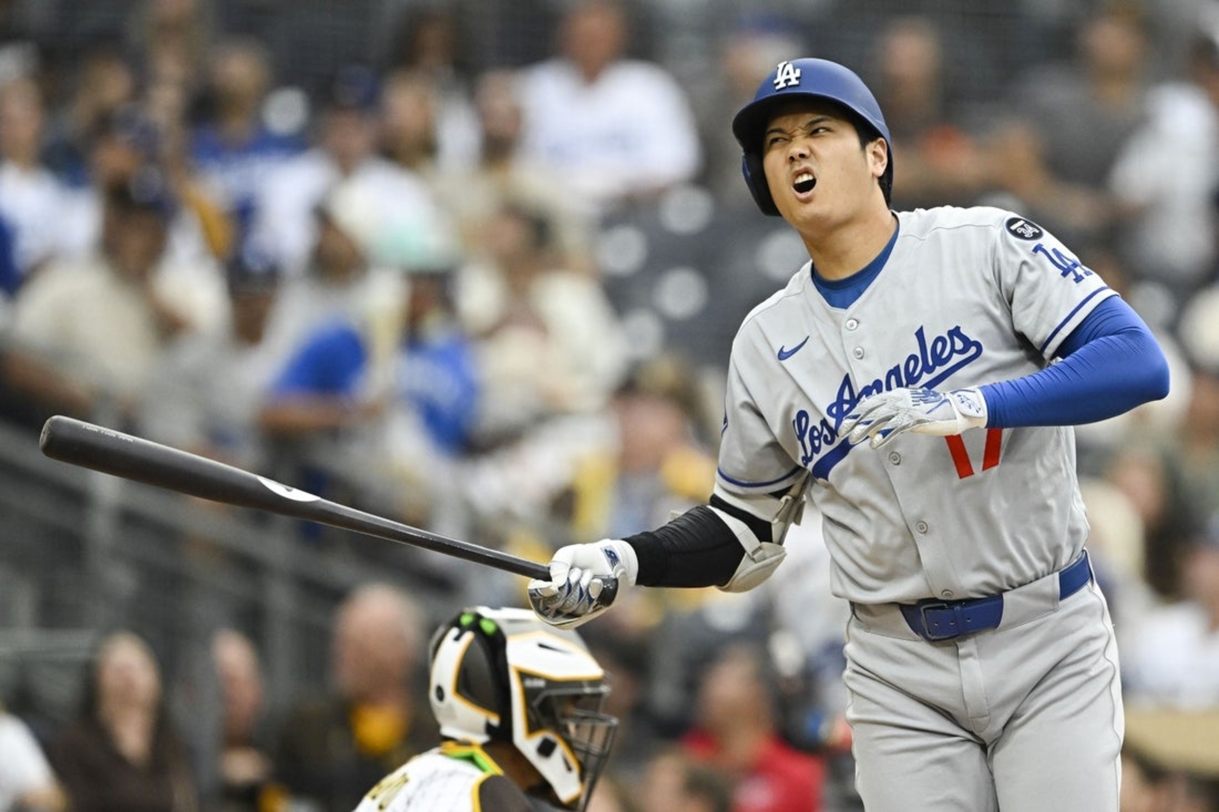 Manny Machado drives in five as Padres pound Dodgers