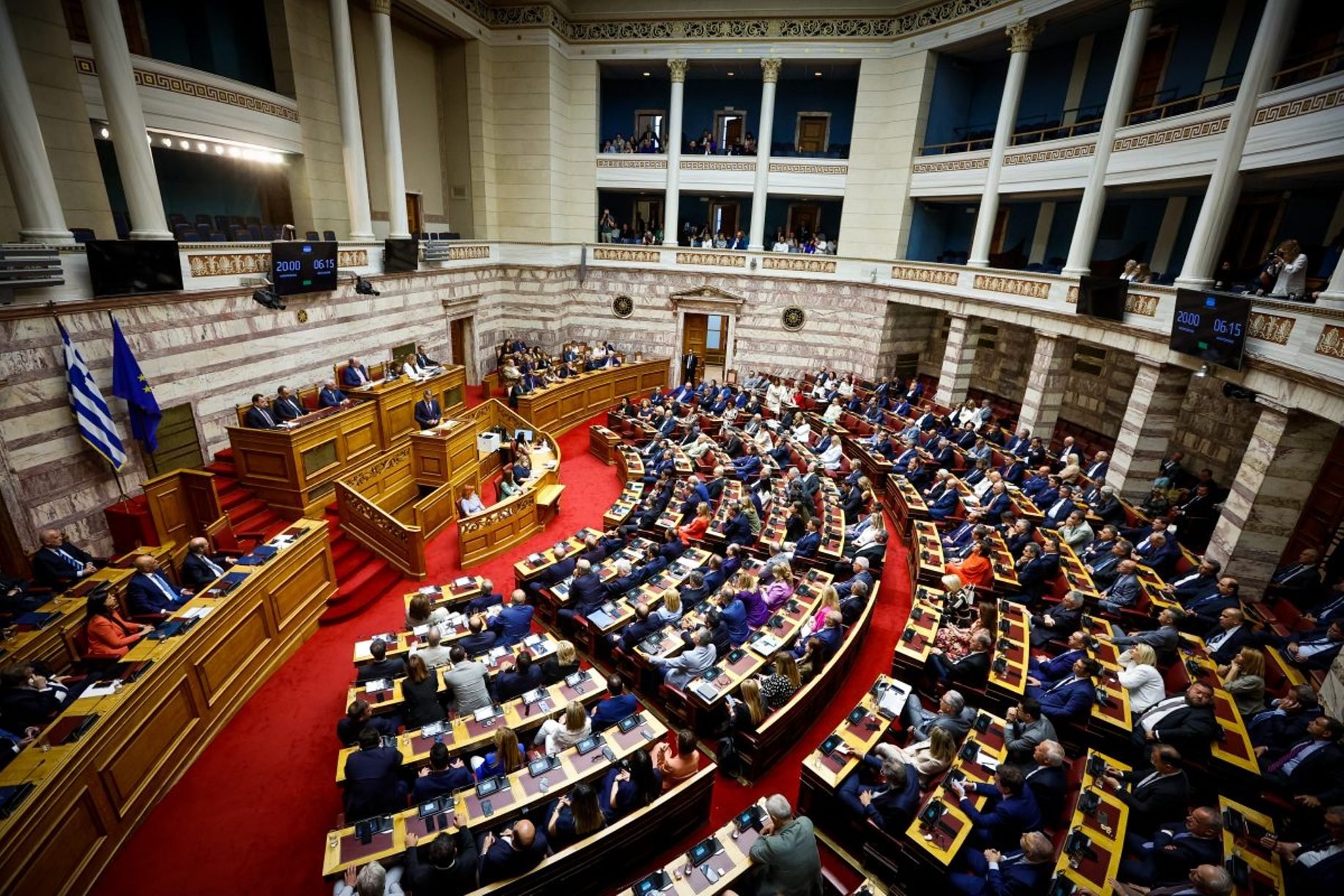 Στη Βουλή το φορολογικό νομοσχέδιο των 1,7 δισ. ευρώ: Αντιπαράθεση για ...