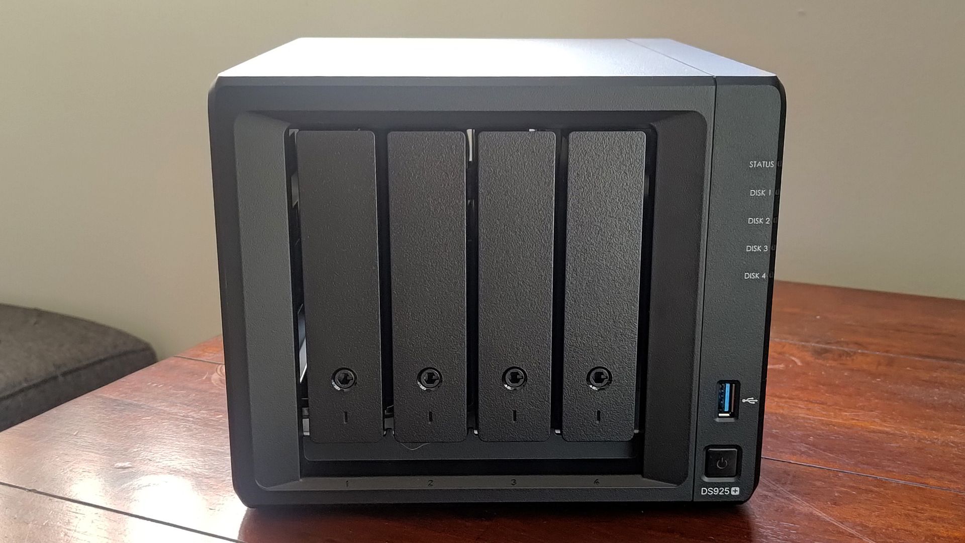 I spent weeks with the Synology DiskStation DS925+ NAS box and it didn ...