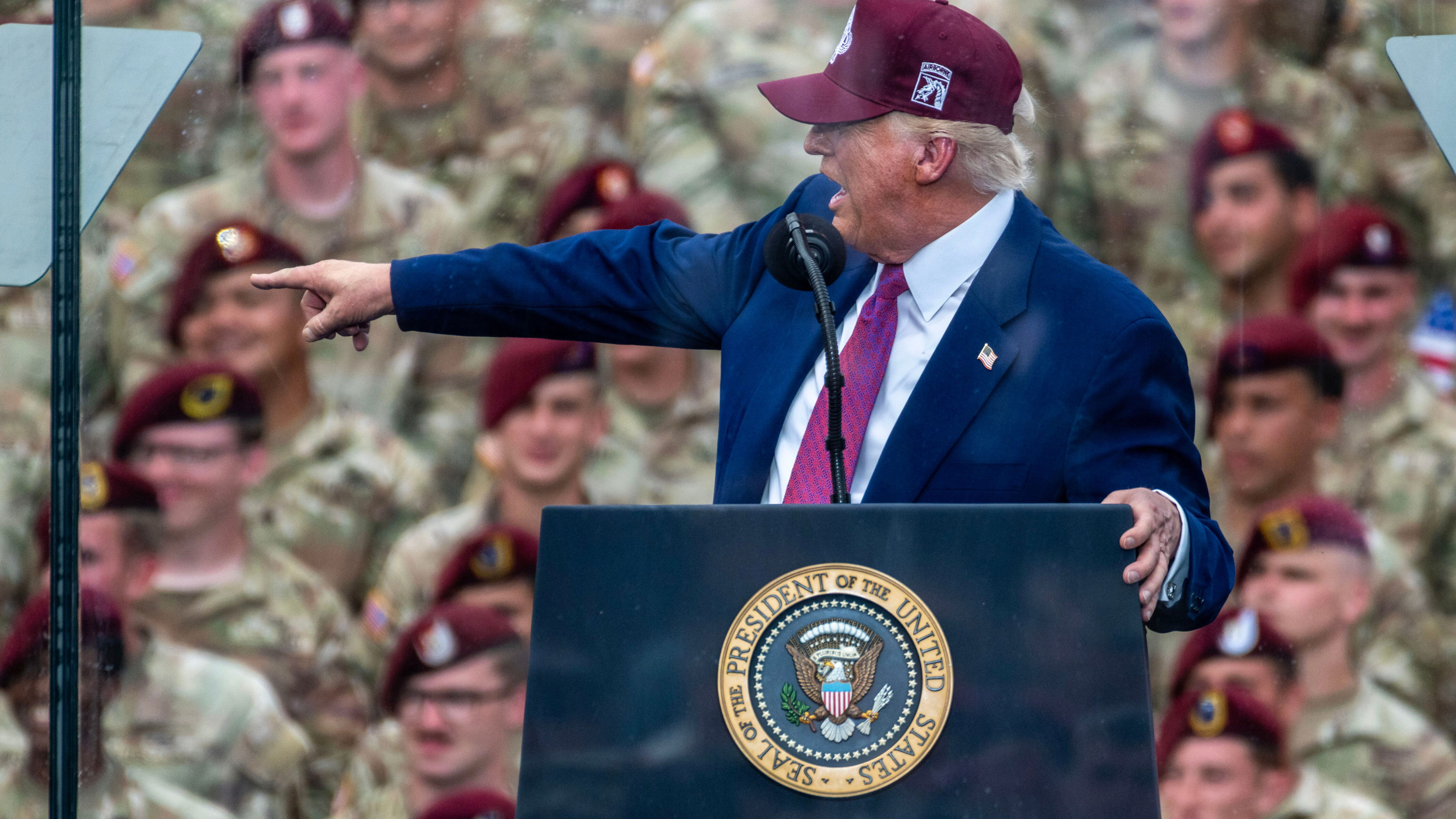 Amerykański dziennikarz zwolniony za krytykę Donalda Trumpa. Stacja ...