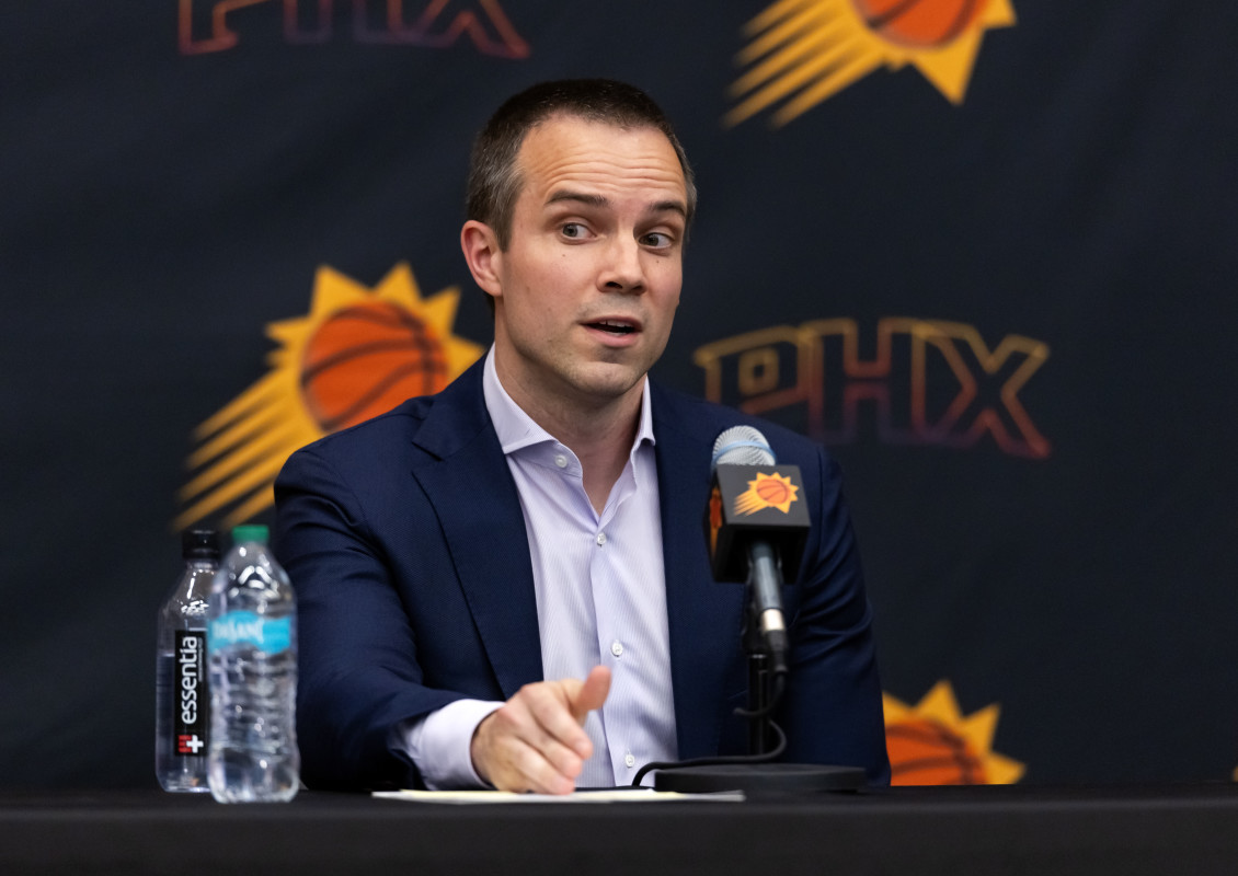 Suns 'Comfortable' Keeping Key Big Man Despite Trade Rumors: Report