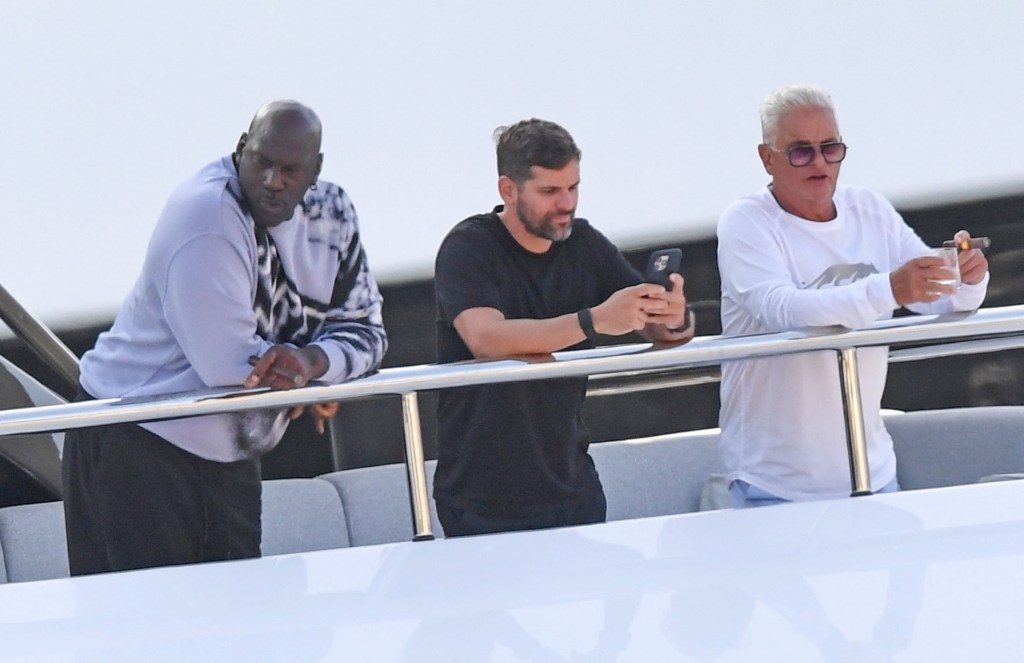 Michael Jordan, wife enjoy lavish Italy getaway aboard $115 million ...