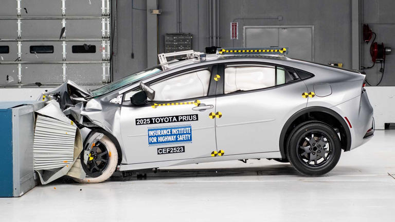 Six More Models Earn 2025 IIHS Top Safety Pick + Awards