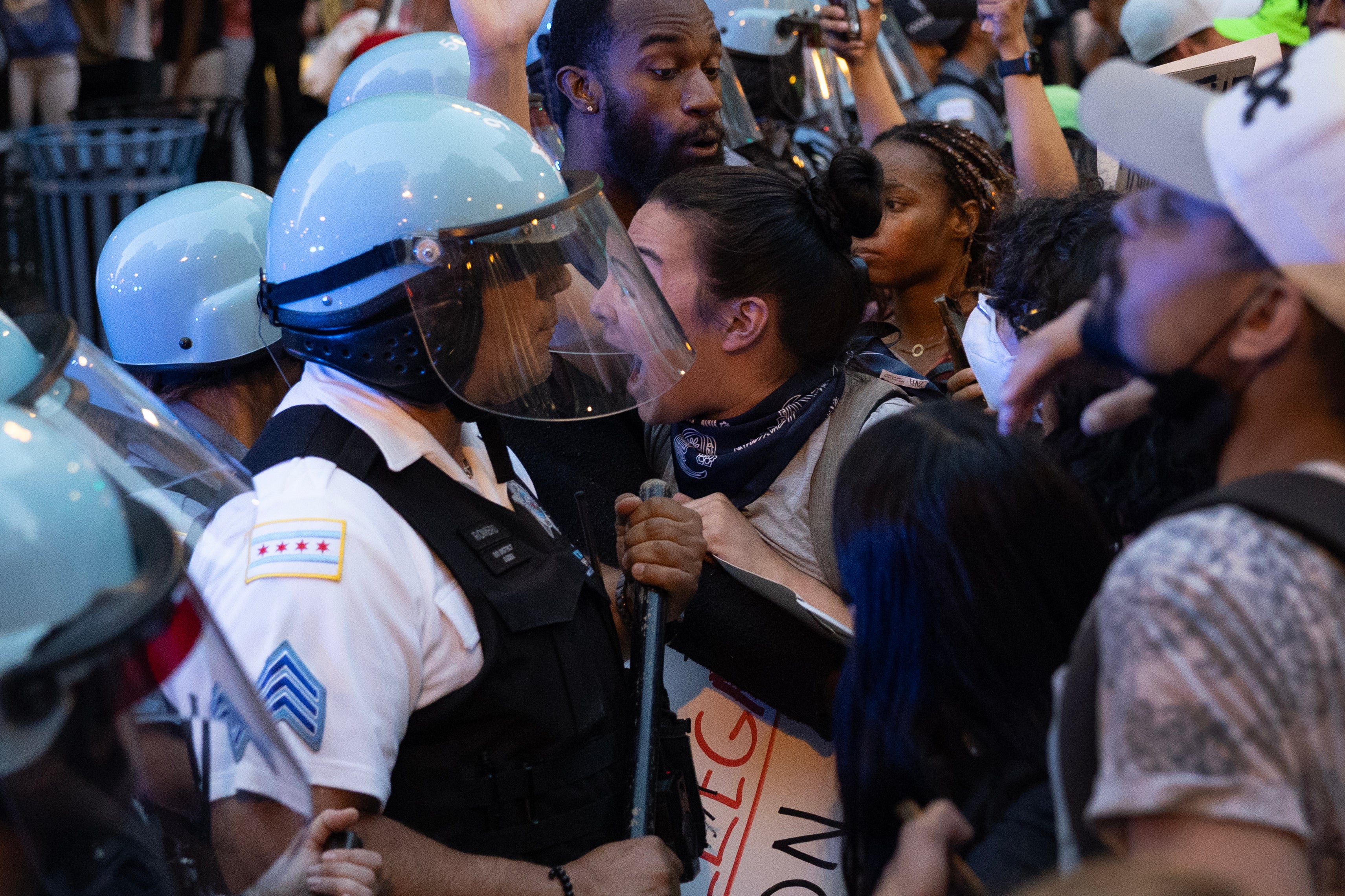 LA protests live: ‘Mass arrests’ after curfew begins as Trump mulls ...