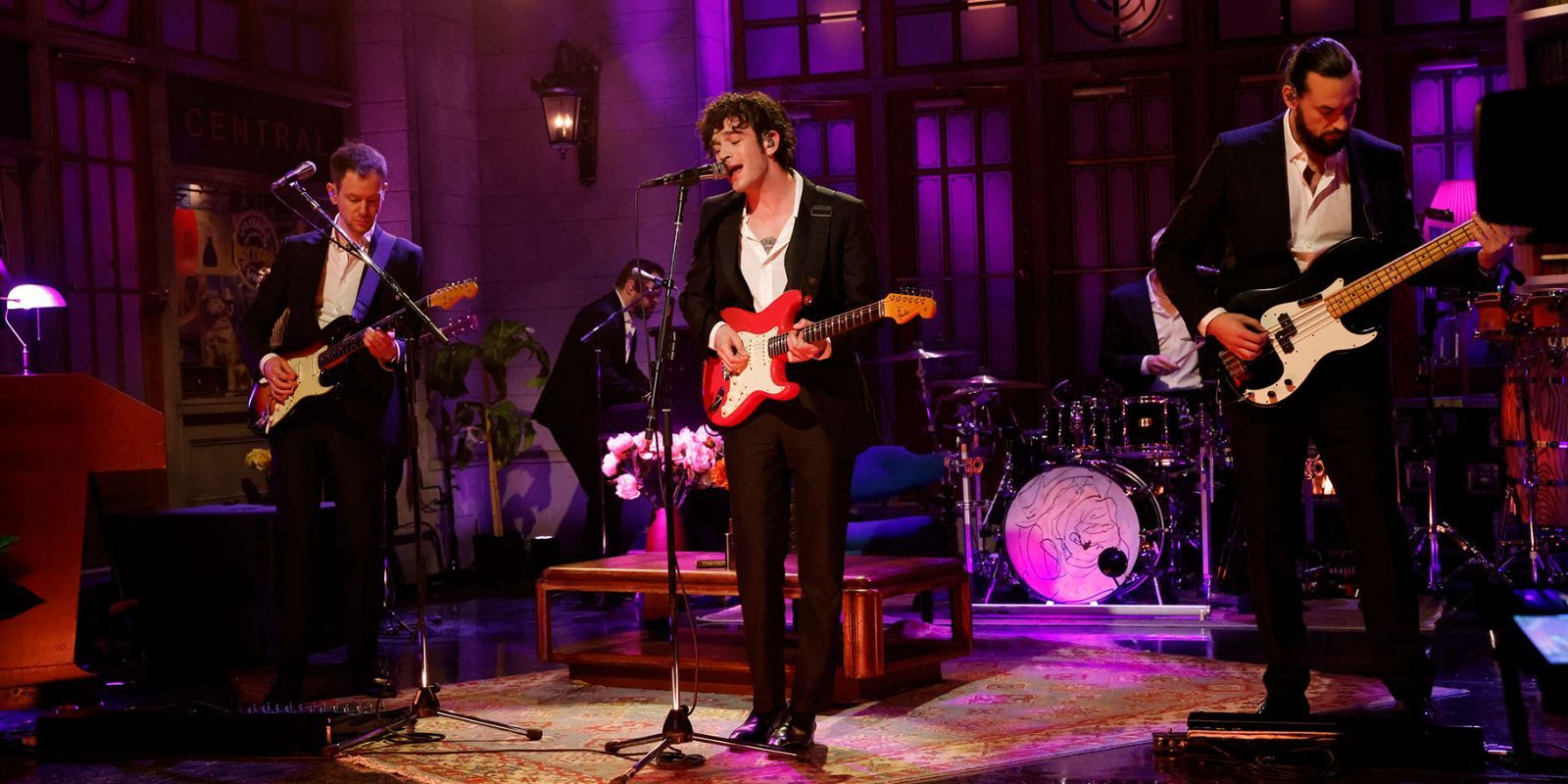 The 1975 Are Headlining Glastonbury, but This Is Still Their Best Live ...