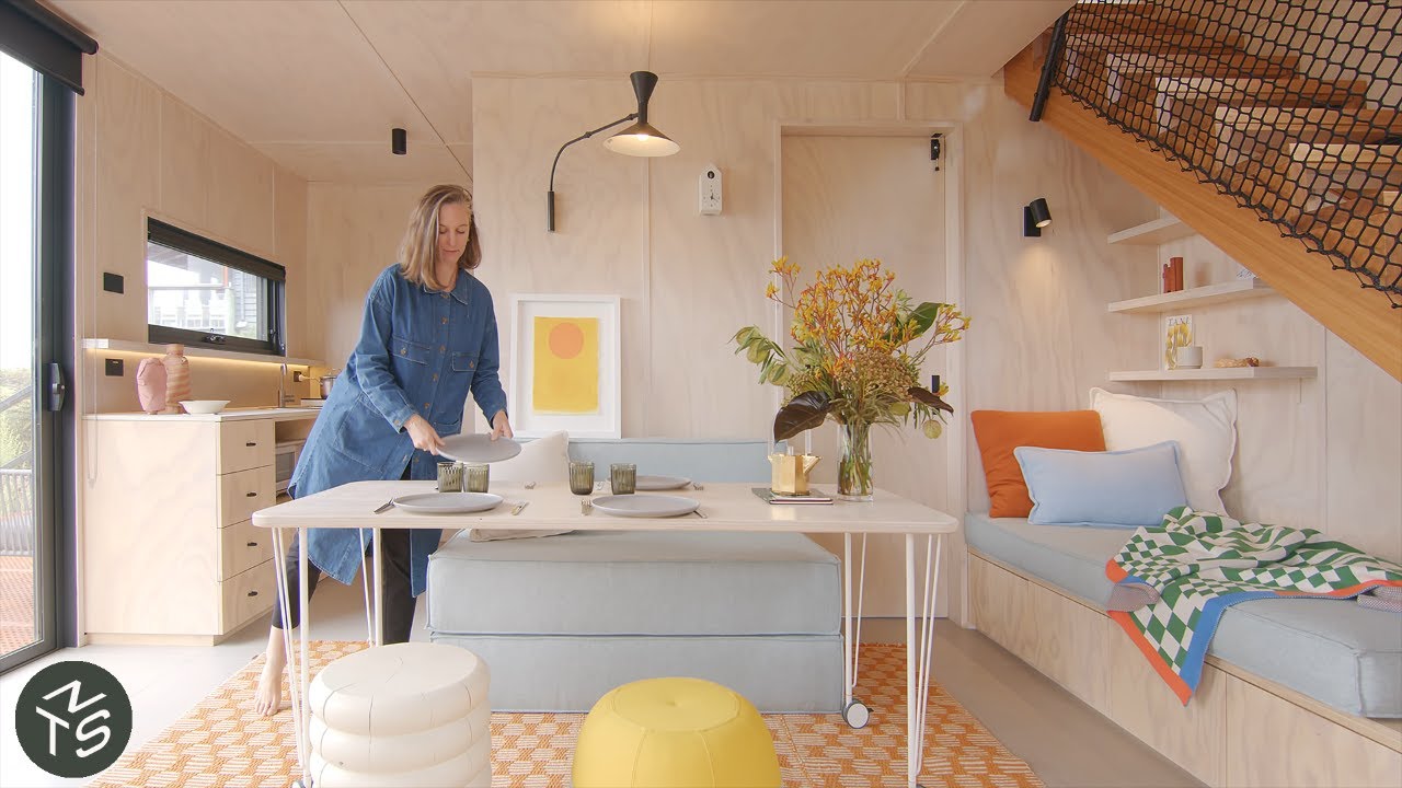 Artist’s Tiny Beach Shack Australia - 30sqm/323sqf