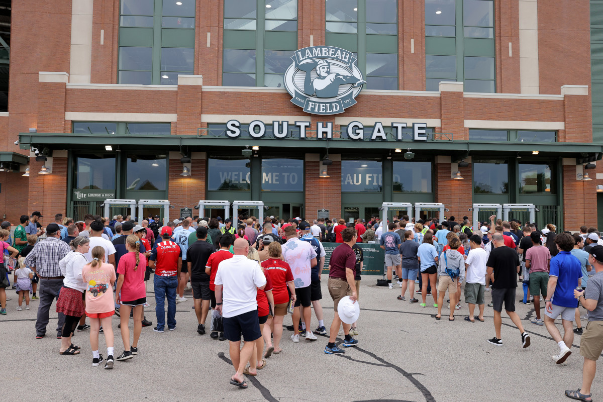 Beloved Ex-NFL Kicker Eddie Garcia, 65, Dies Unexpectedly