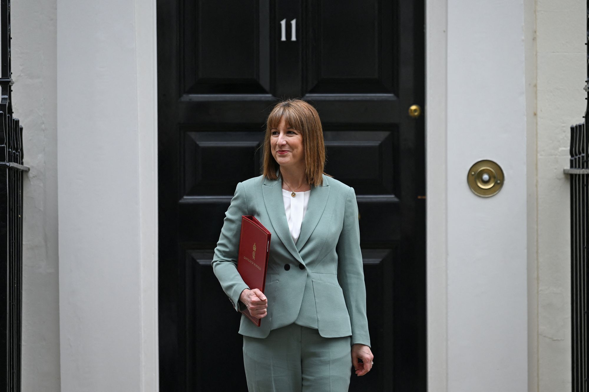Spending Review 2025 LIVE: Rachel Reeves pledges billions more for NHS ...