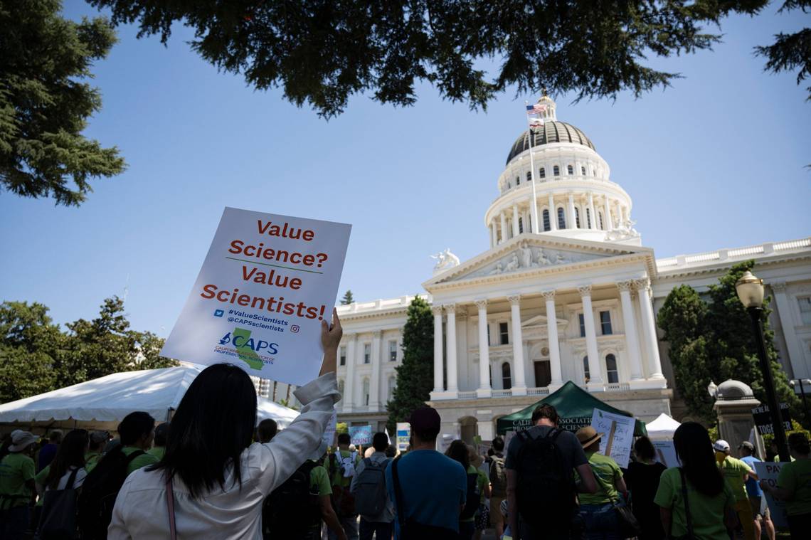 California Legislature rejects state worker salary freezes ...