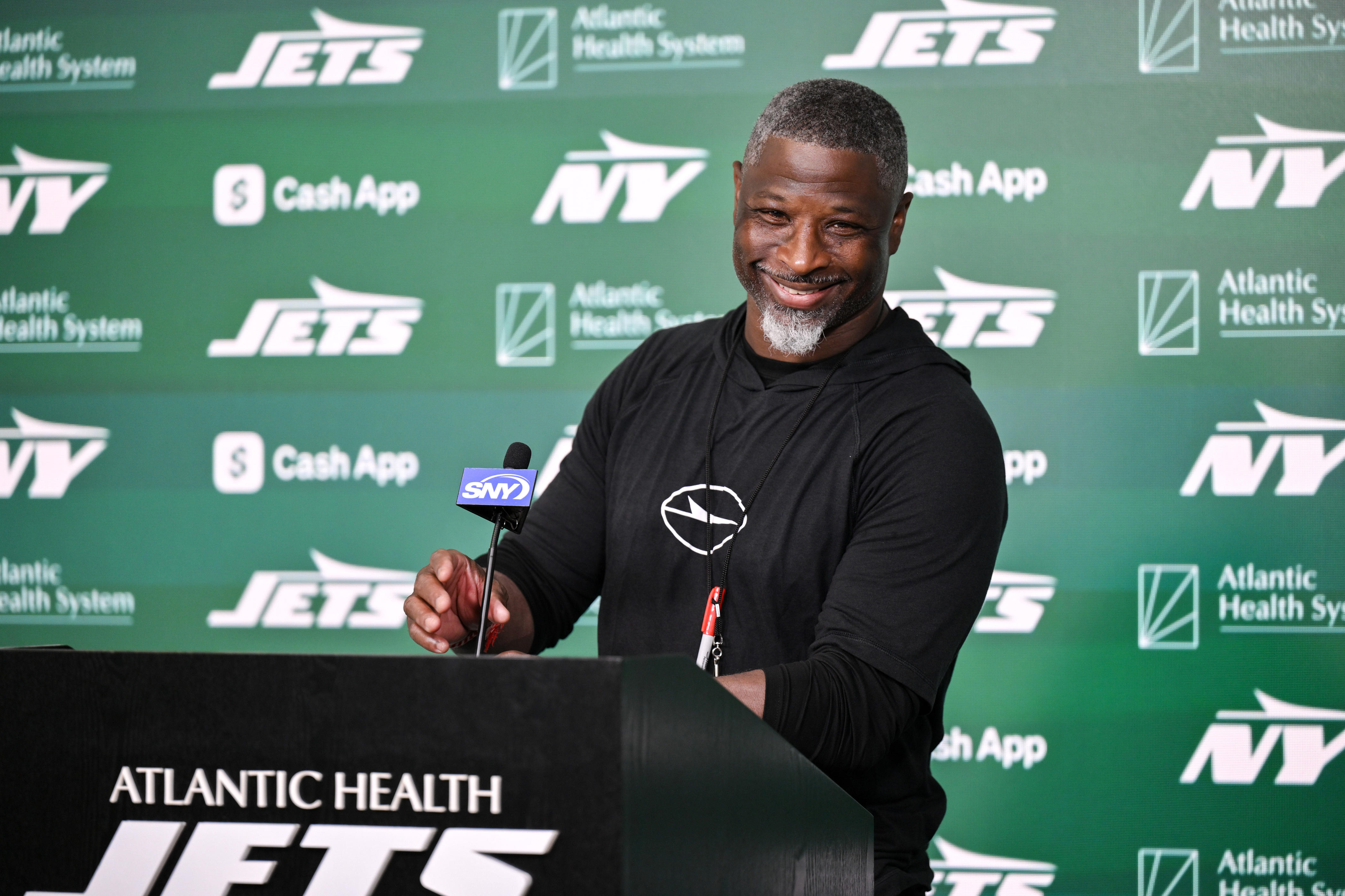 Jets' Aaron Glenn notes strong attendance at minicamp