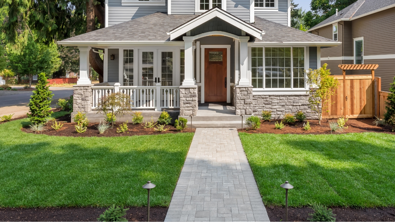 10 Front Yard Swaps That Make the Whole House Look Better