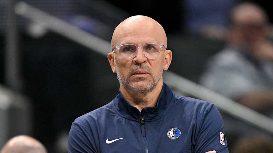 Mavericks to hire former Lakers coach with championship experience