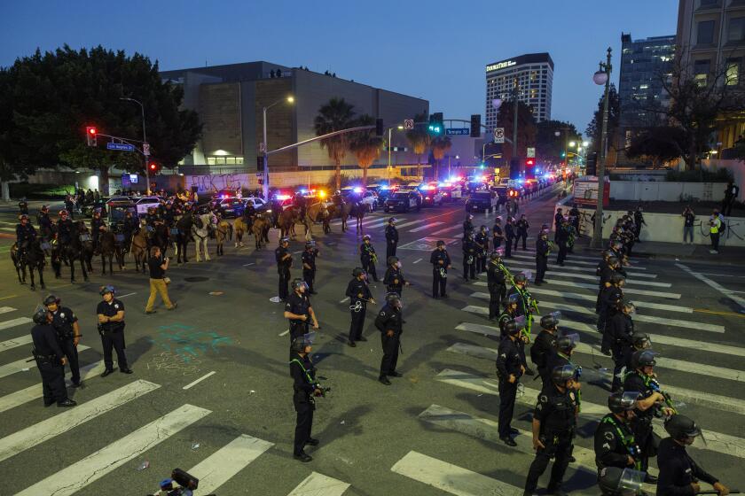 Immigration raids intensify, with hundreds of arrests and tense moments ...