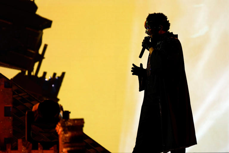 Photos & setlist: The Weeknd at Gillette Stadium