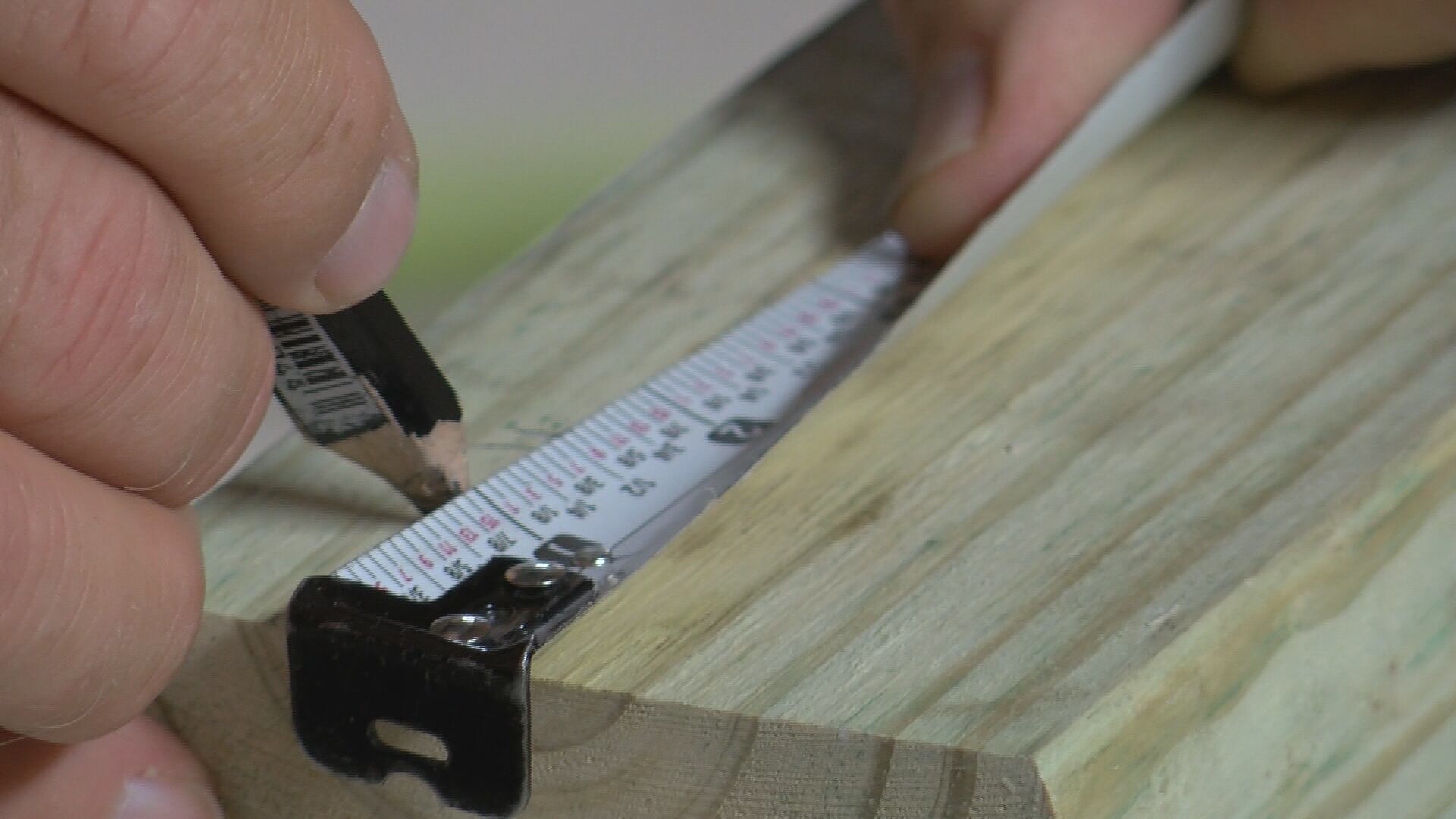 Volunteer groups help homeowners rebuild in Spencer, IA