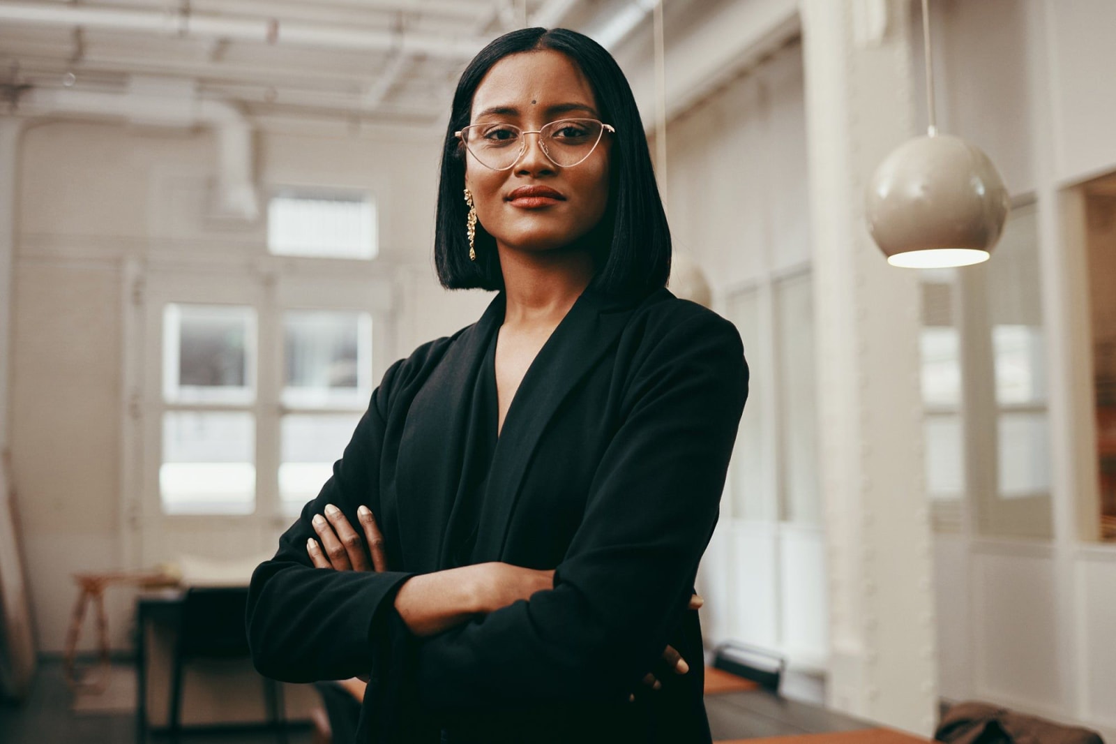 5 body language tricks that make people respect you instantly