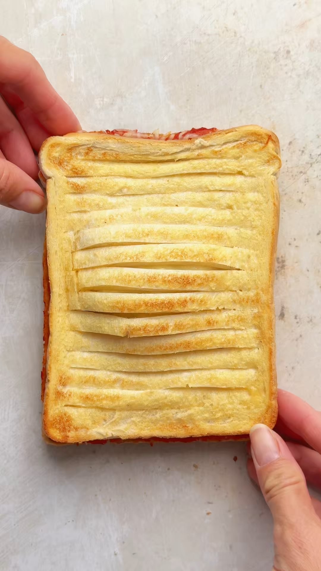 Toast Hasselback - L'ultime recette de Toastie au fromage