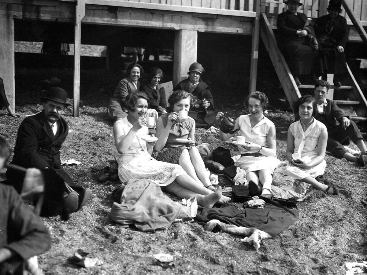 These roaring ’20s photos reveal a decade that rarely slowed down