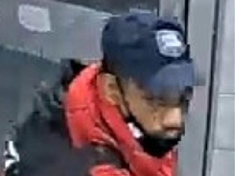 Image released of man sought after women groped at TTC station