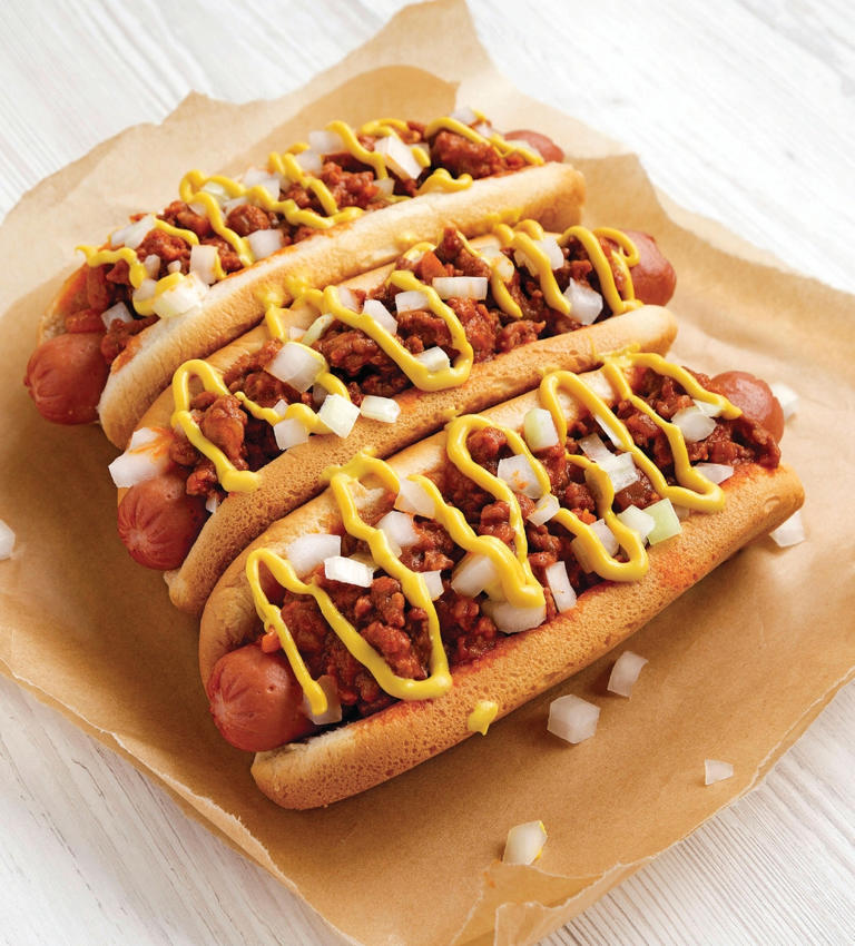 This Delicious Chili Dogs Recipe is Way Better Than Takeout