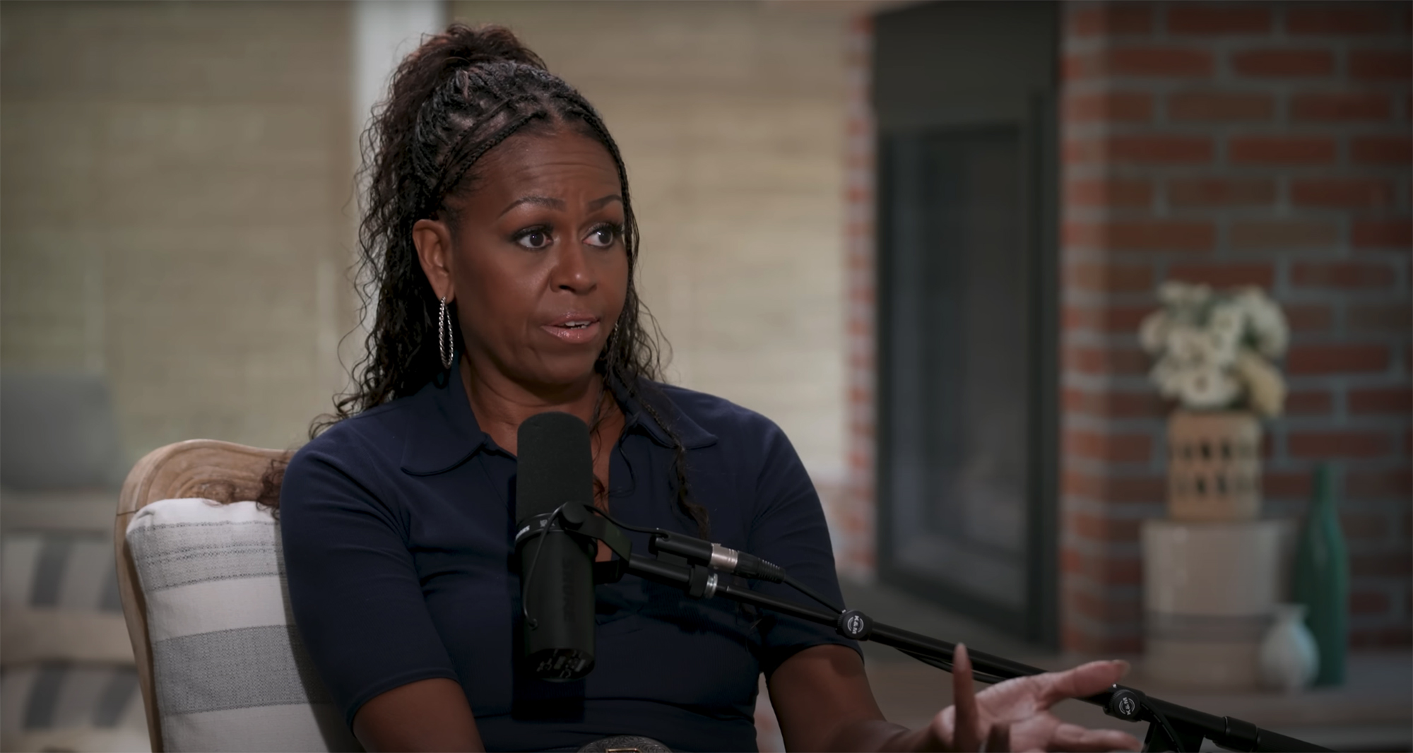 Barack and Michelle Obama lean on A-list couple for relationship advice ...