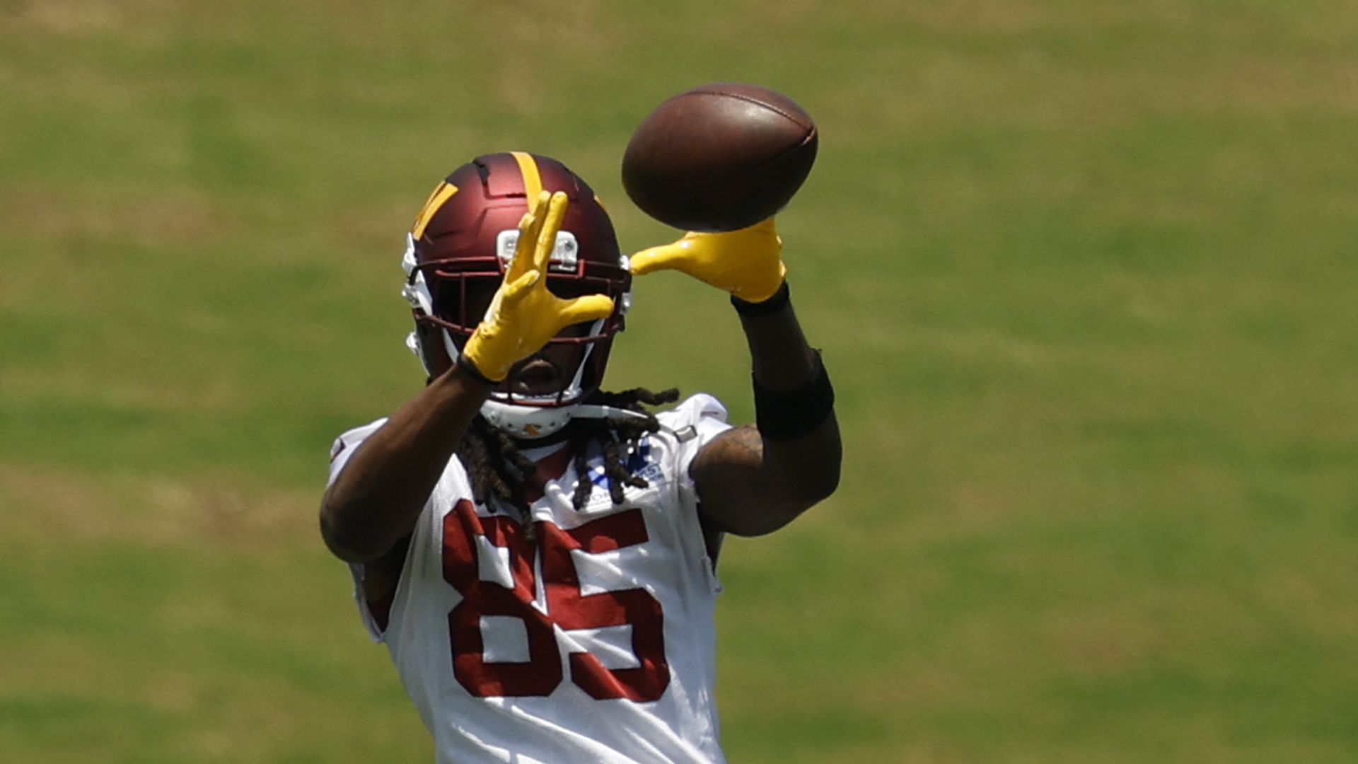 Washington Commanders Injury Update: Noah Brown carted off the field