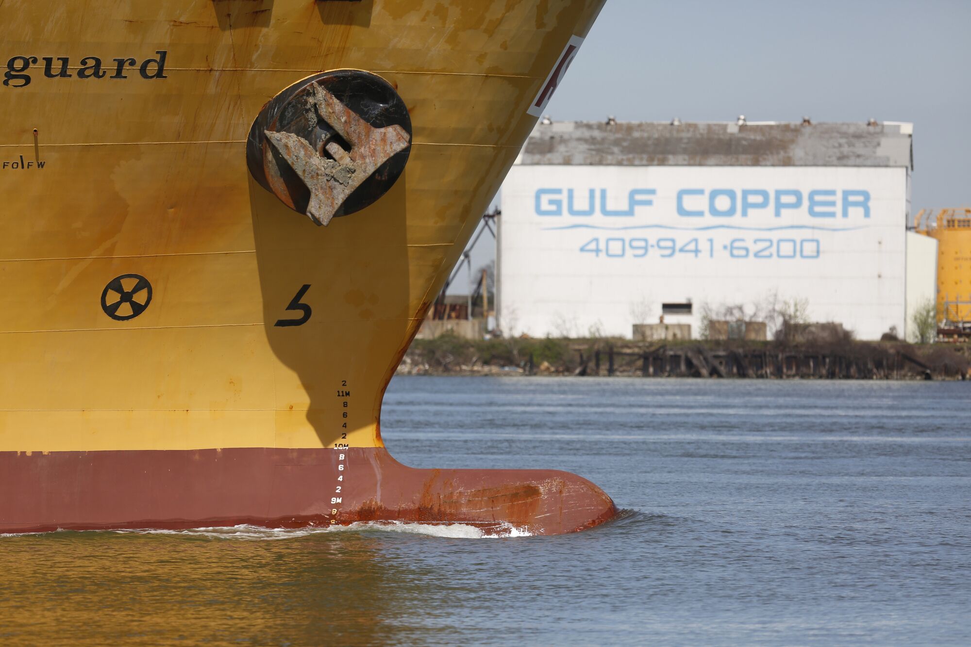 Canada’s Davie Makes $1 Billion Deal for Texas Shipyard Assets From ...