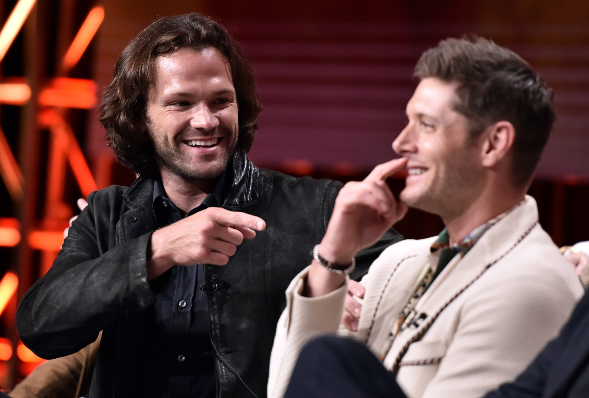 Jensen Ackles Channels ‘Supernatural’ Character and Roasts Jared ...