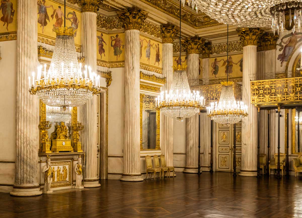 12 Vanishing Old Money Status Symbols