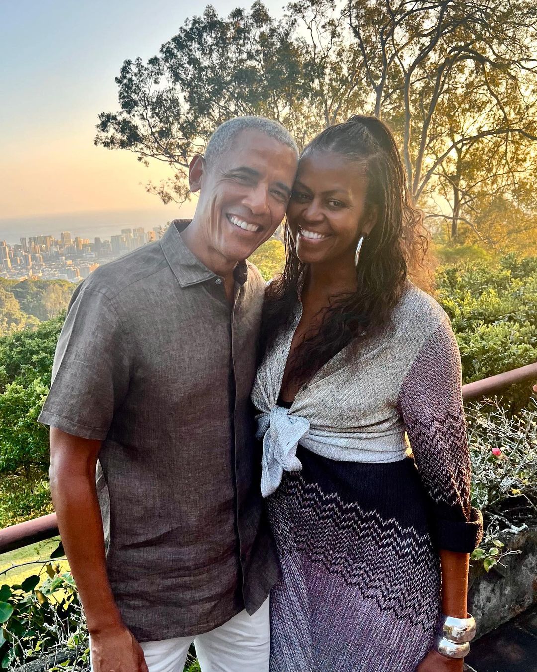 Barack and Michelle Obama lean on A-list couple for relationship advice ...