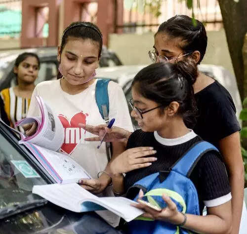 DU extends single girl child quota to PG courses from 2025