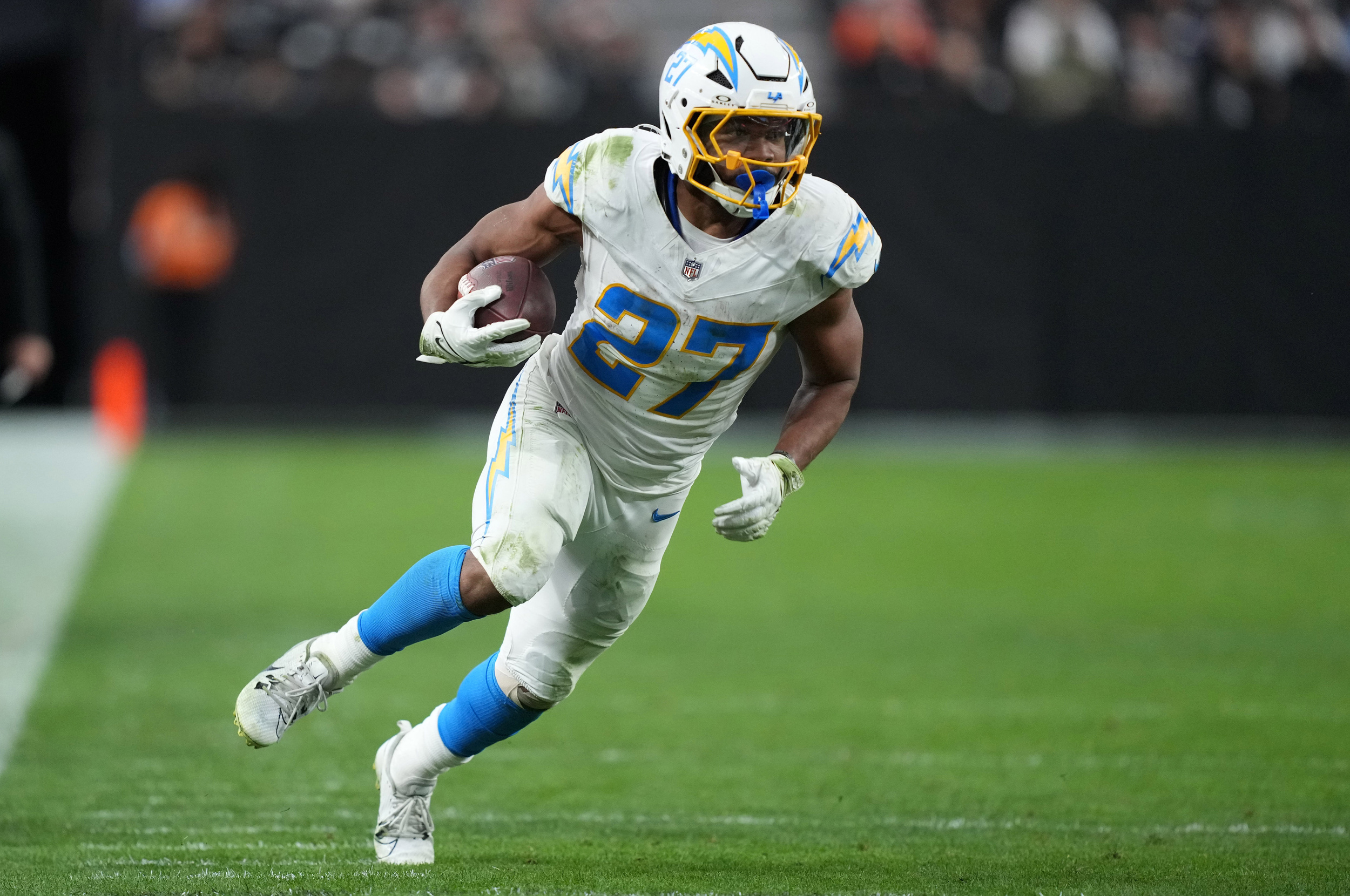 Broncos Officially Signed RB J.K. Dobbins, Released LS Zach Triner