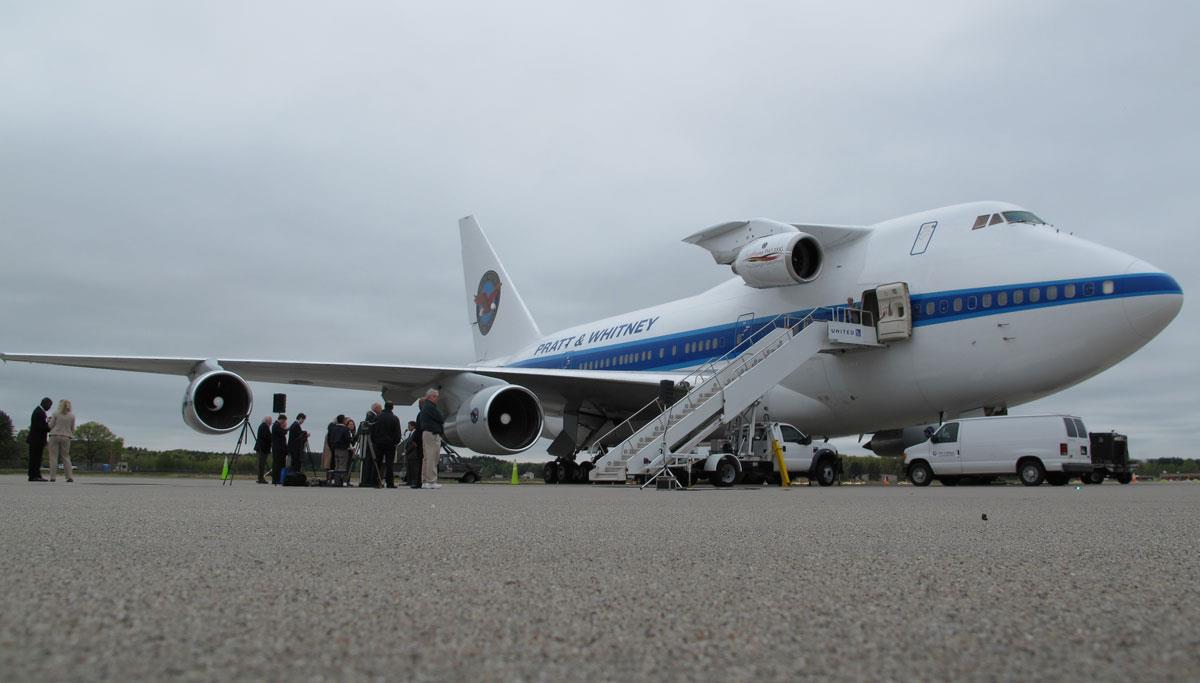 Pratt & Whitney's Boeing 747SP Test Bed to Highlight EAA AirVenture ...