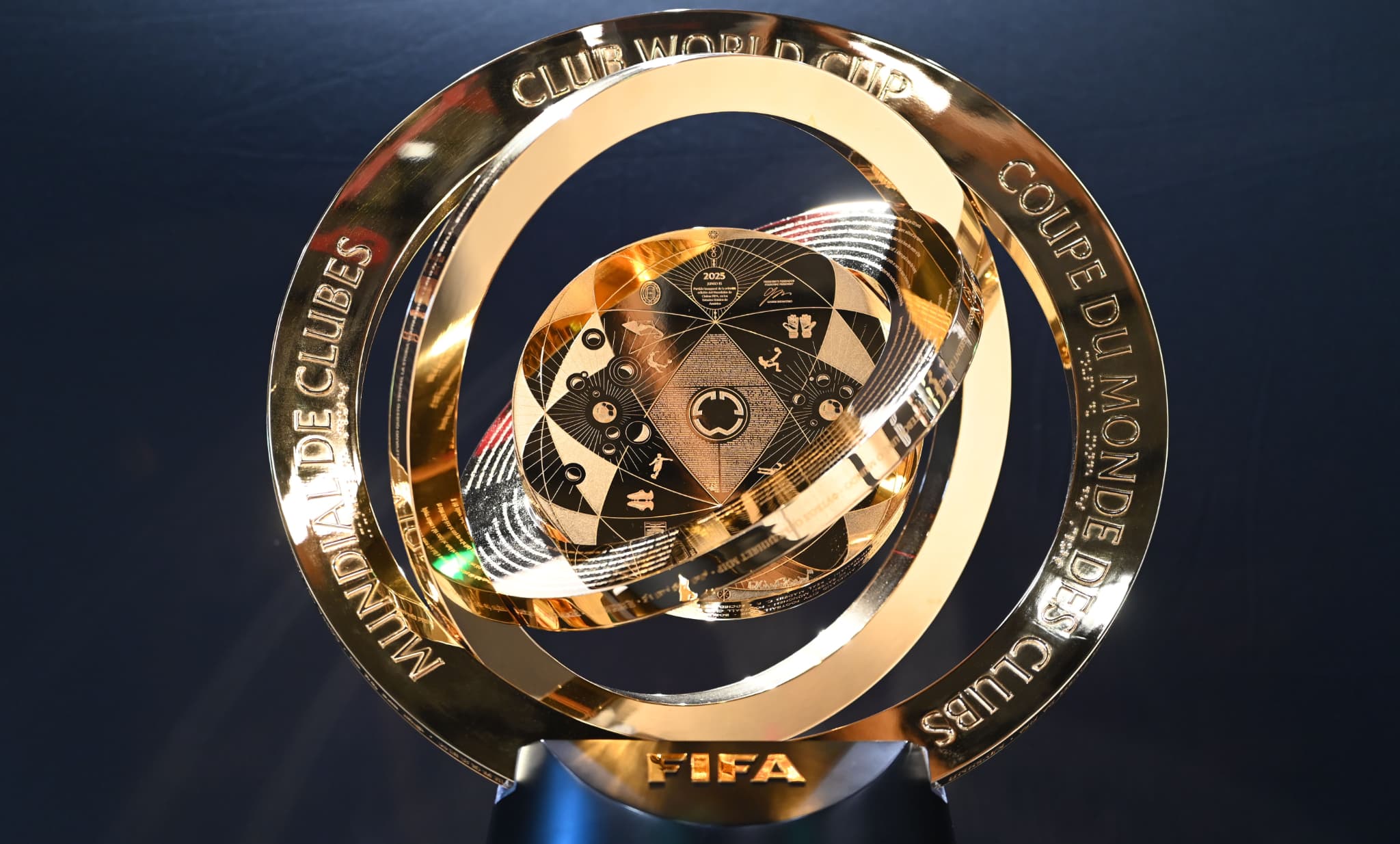 PSG-Chelsea: le badge "champions du monde" que portera le vainqueur de ...