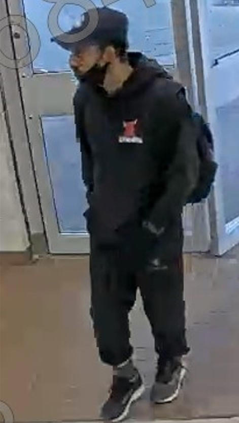 Image released of man sought after women groped at TTC station