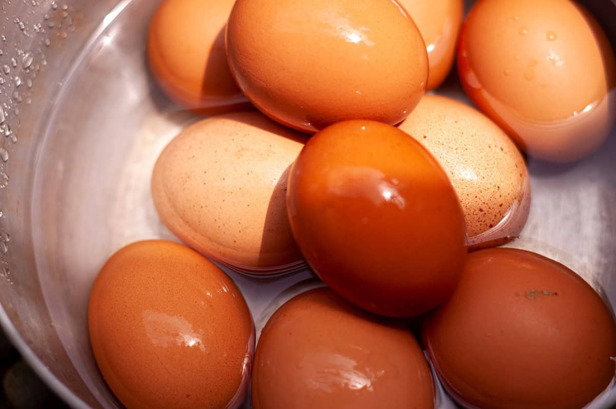 How to Do an Egg Cleanse at Home