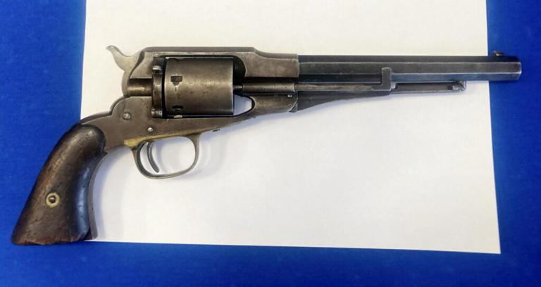 Man finds $15m outlaw photo trove – Billy the Kid and Jesse James inside