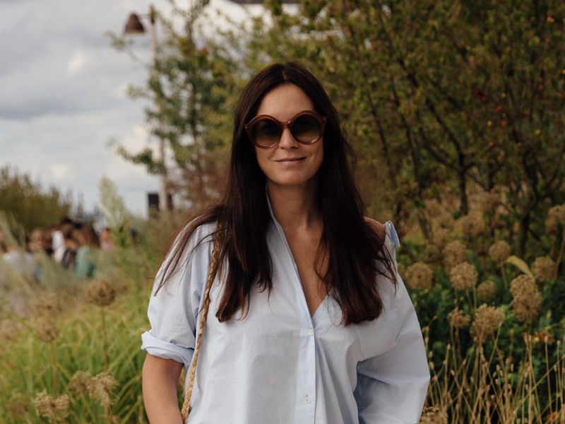 In 10 Farben: Die einzige Bluse, die Sie im Sommer 2025 brauchen, gibt ...