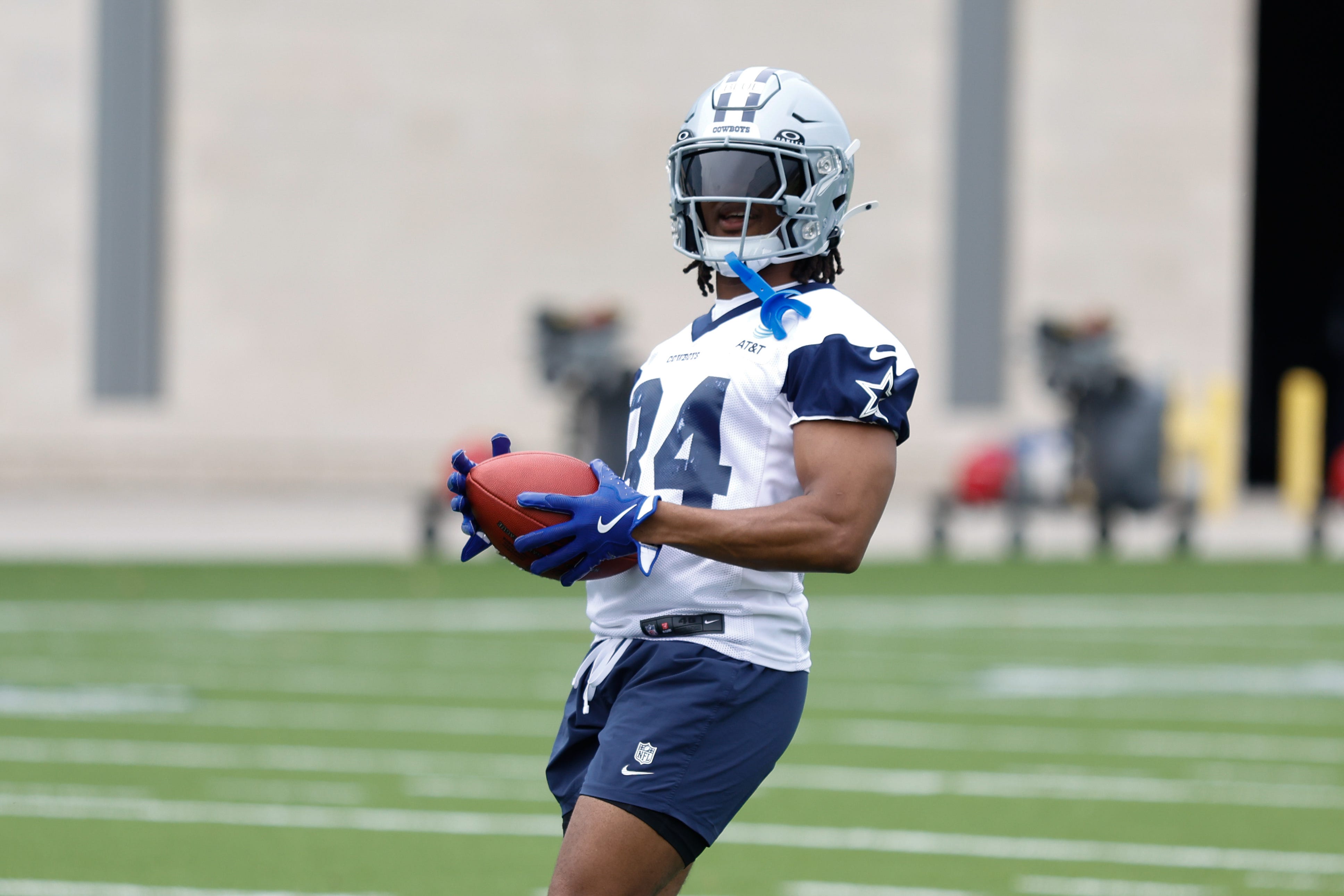 Cowboys' Blue-light special staking his claim to significant snaps come ...