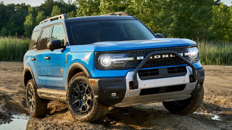 Ford Warns SUV Owners Their Engines Could Leak And Catch Fire