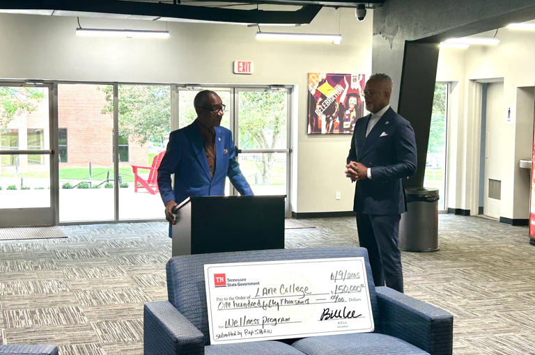 Rep. Johnny Shaw presents Lane College with $150,000, boasting student ...