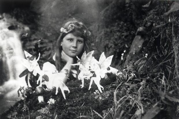 Why did so many people fall for these famous fake photos?