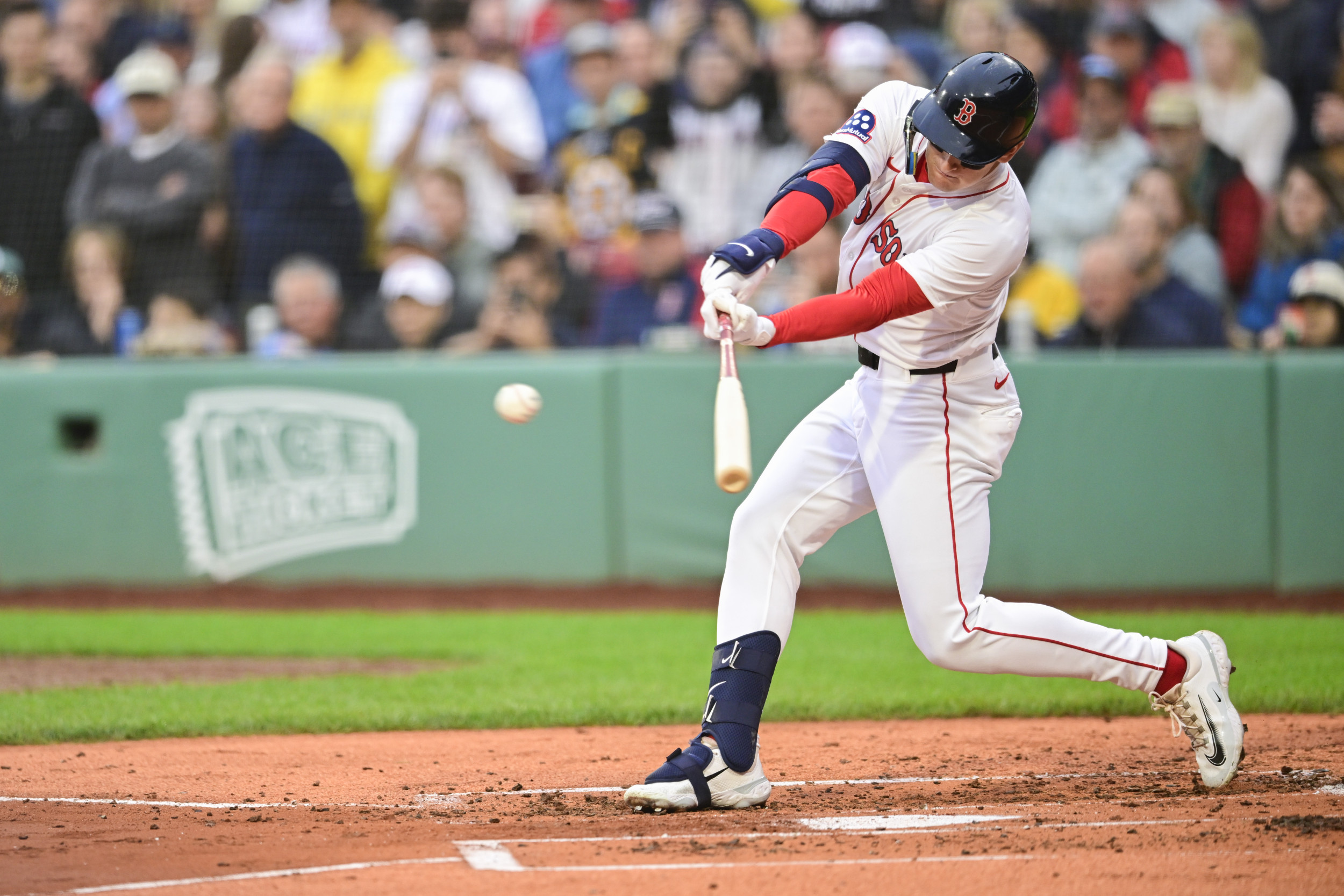 Roman Anthony's Sister Lia Turns Heads at Fenway as Rookie Belts First Hit
