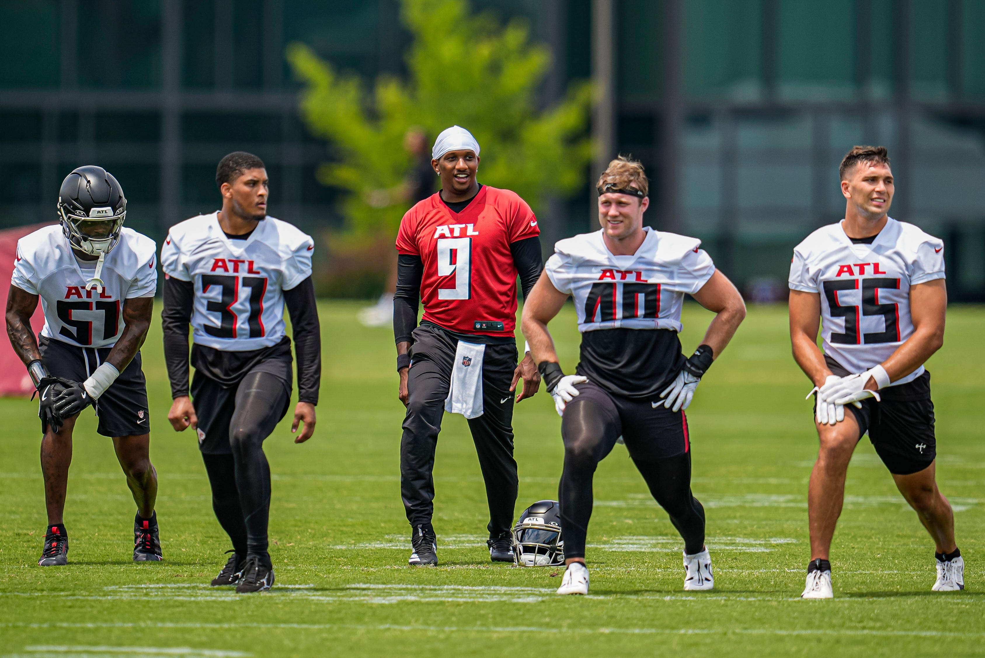 Atlanta Falcons: Updated roster with uniform numbers for each player