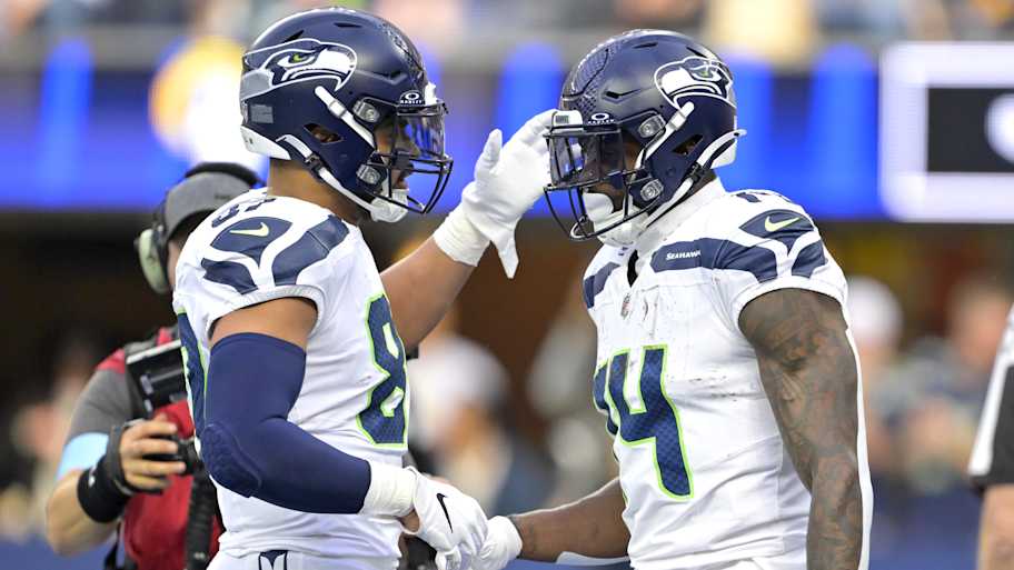 First Look at DK Metcalf in Steelers Uniform