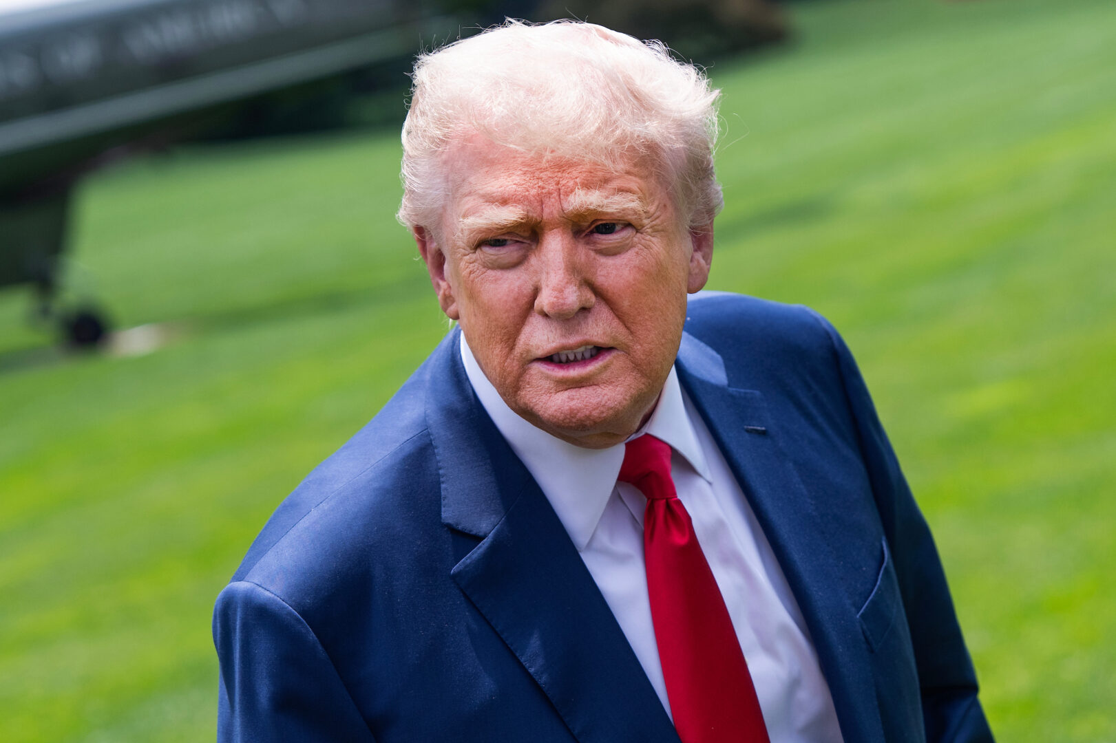 Appeals court extends pause on ruling that blocked Trump tariffs