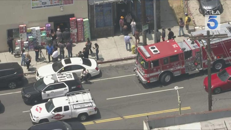 Video shows unmarked vehicles ram car in ICE arrest in east Los Angeles
