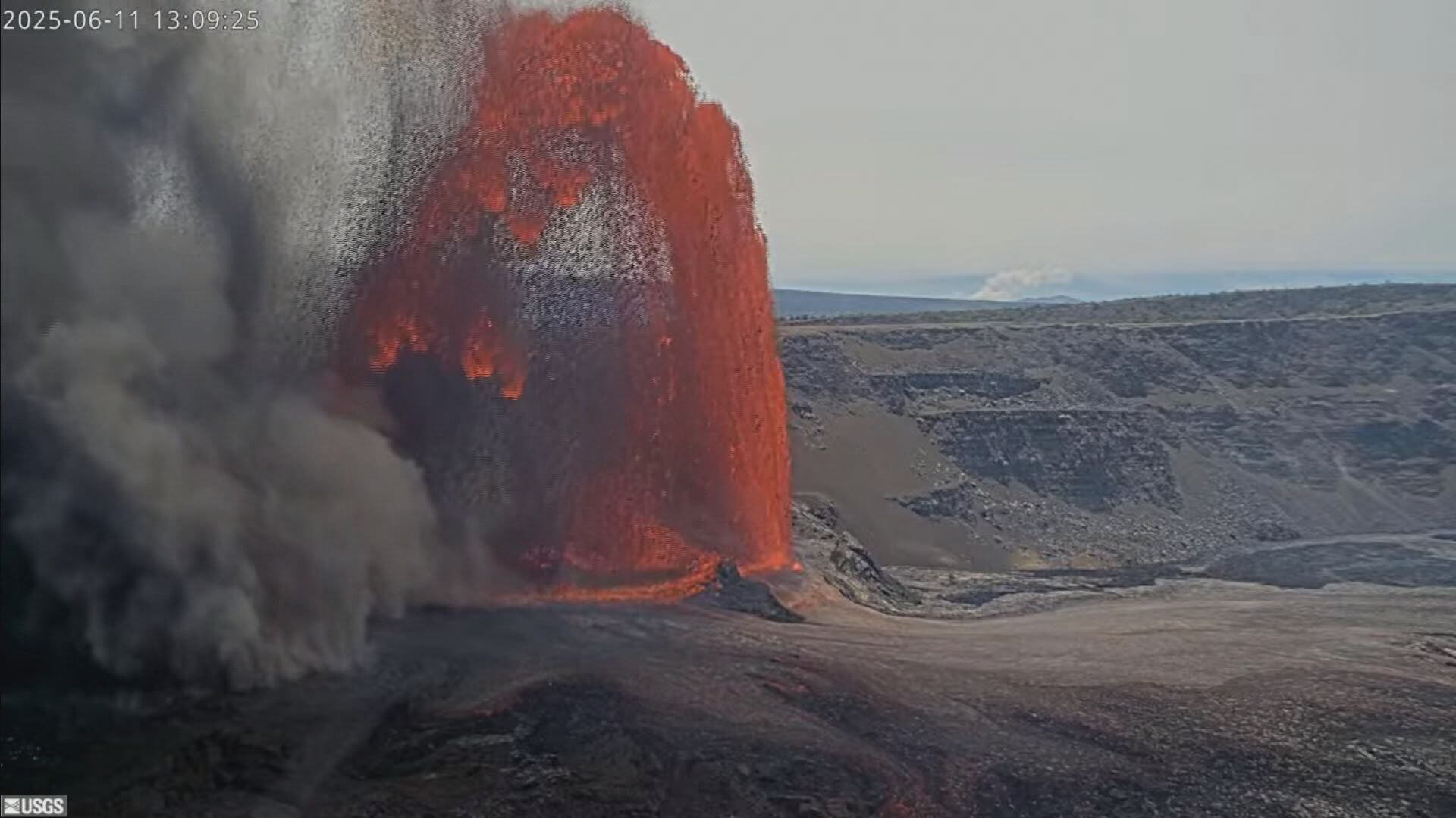 Kilauea eruption’s 25th episode sends lava fountains into the air Kilauea eruption’s 25th episode sends lava fountains into the air